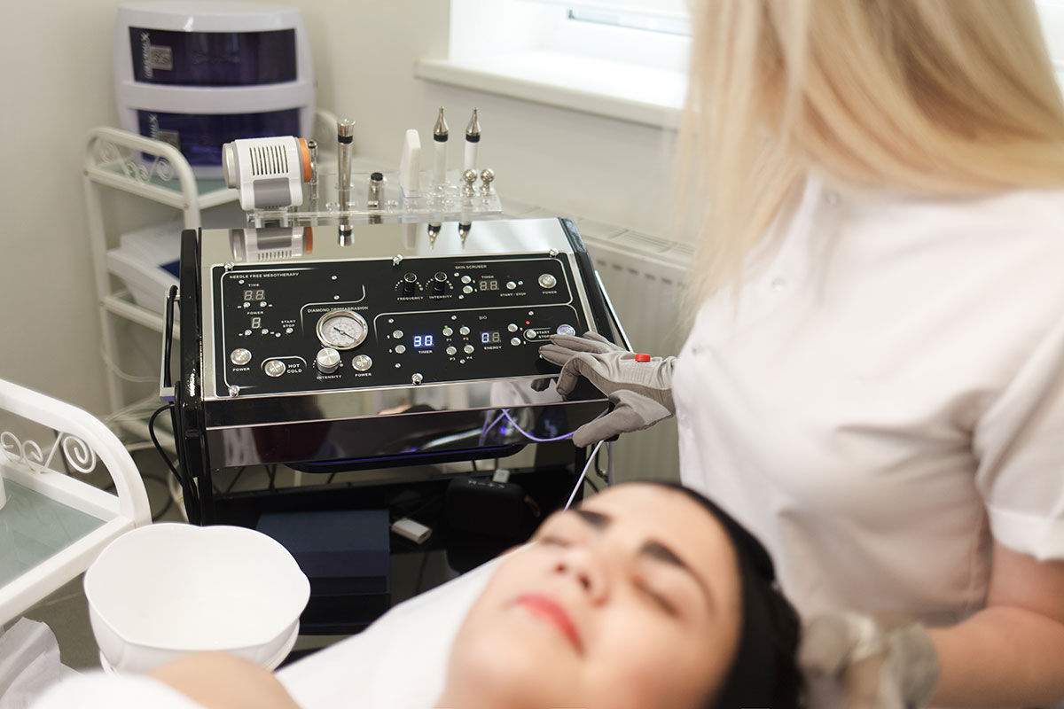 Carboxytherapy in skin regeneration programs: facial and joint applications